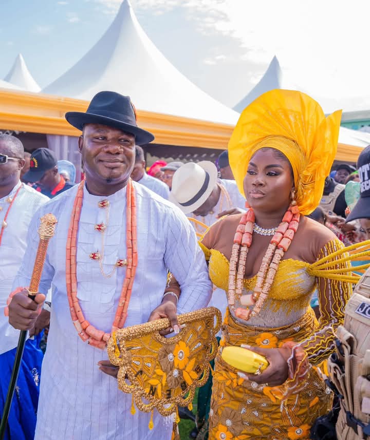 IduwiniVoice Congratulates Chief Ekeremor and Wife Grand Wedding ...